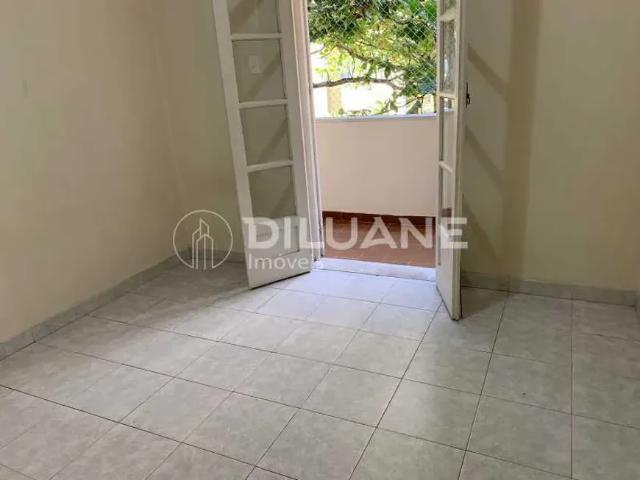 Apartamento Padrão / Residencial / Copacabana