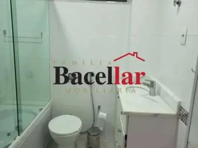 Apartamento: Padrão / Residencial / Copacabana