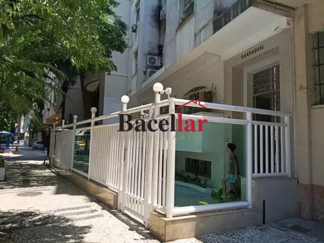 Apartamento: Padrão / Residencial / Copacabana