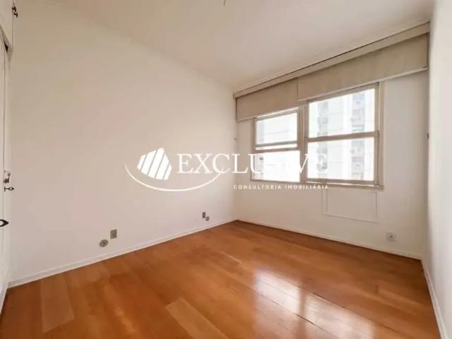 Apartamento: Padrão / Residencial / Copacabana
