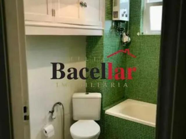 Apartamento: Padrão / Residencial / Copacabana