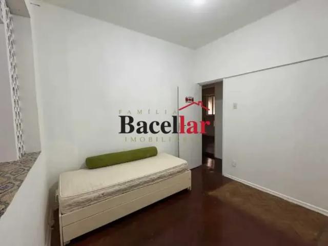 Apartamento: Padrão / Residencial / Copacabana