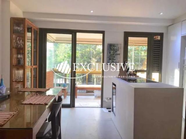 Apartamento Padrão / Residencial / São Conrado