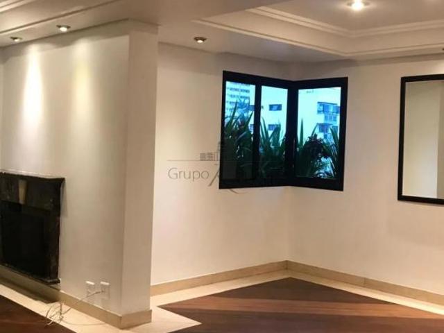 Apartamento Padrão Vila Mariana 4 Dormitórios 198m²