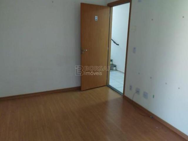 Apartamento Padrao a venda em Araraquara 2 dormitorios, garagem coberta!