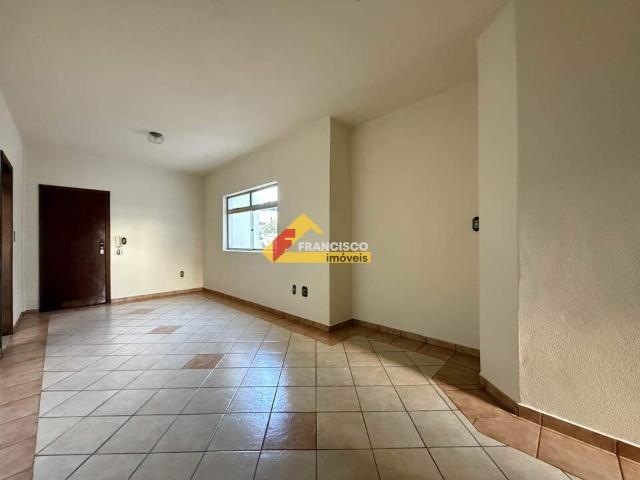 Apartamento para aluguel, 3 quartos, 1 suíte, 1 vaga, Ipiranga Divinópolis/MG