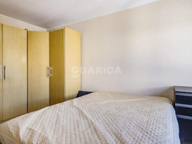Apartamento para aluguel com 1 quarto e 1 vaga de garagem no bairro Higienópolis Porto Alegre/RS COD: 23075