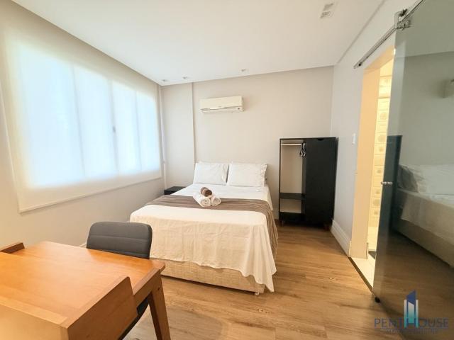 Apartamento para Aluguel com 1 quartos, 50 m² por R$ 4.000