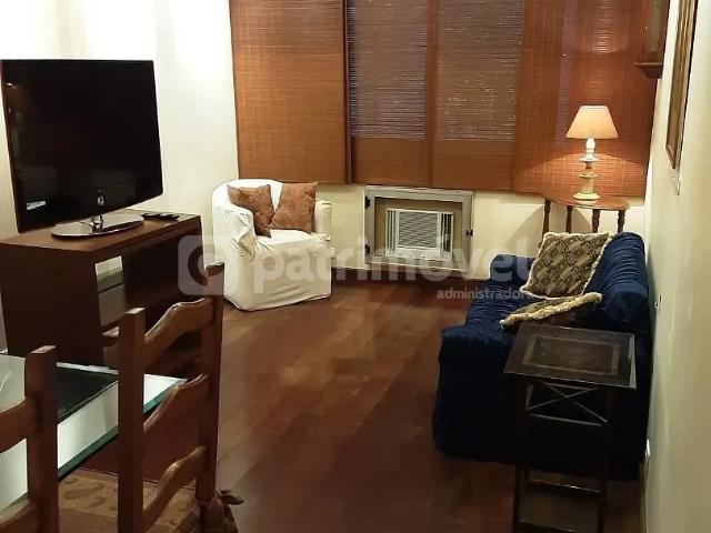 Apartamento para Aluguel com 1 quartos, 50 m² por R$ 4.000