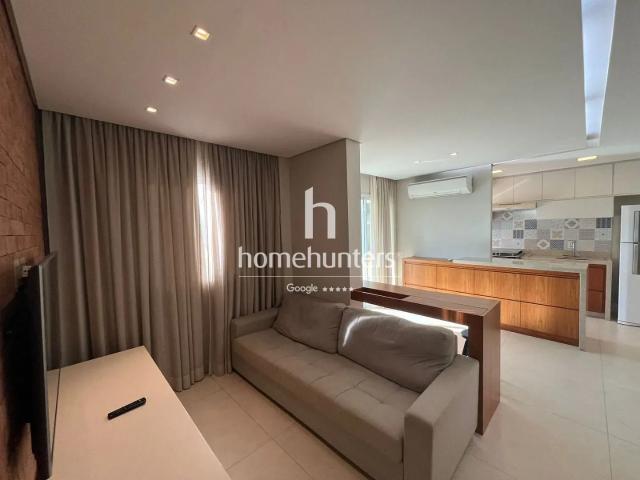 Apartamento para Aluguel com 1 quartos, 67 m² por R$ 3.300