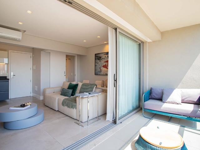 Apartamento para Aluguel com 1 quartos, 72 m² por R$ 14.794