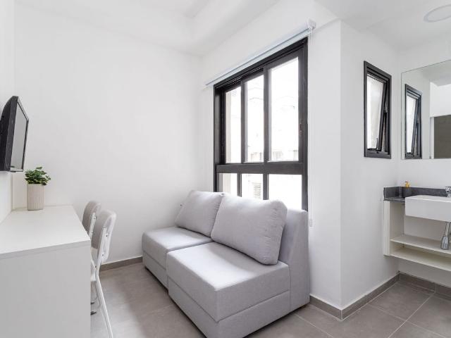 Apartamento para Aluguel com 1 quartos, 28 m² por R$ 2.035