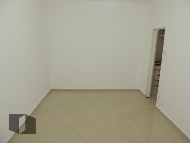 Apartamento para Aluguel com 1 quartos, 33 m² por R$ 2.800