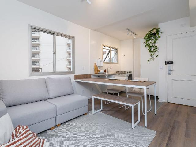Apartamento para Aluguel com 1 quartos, 32 m² por R$ 3.135