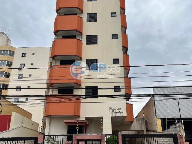Apartamento para Aluguel com 1 quartos, 32 m² por R$ 900