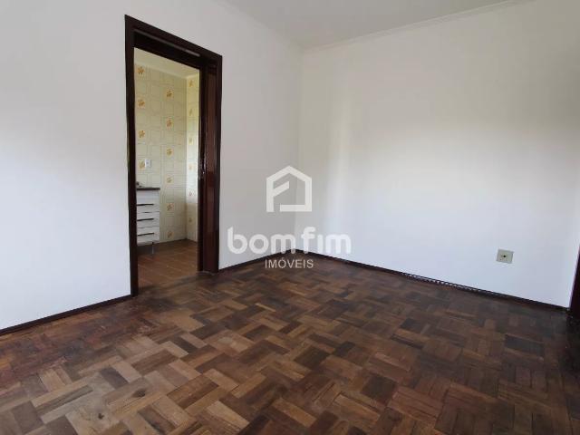 Apartamento para Aluguel com 1 quartos, 35 m² por R$ 950