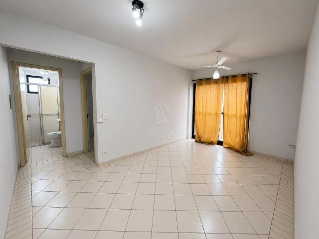 Apartamento para Aluguel com 1 quartos por R$ 1.200
