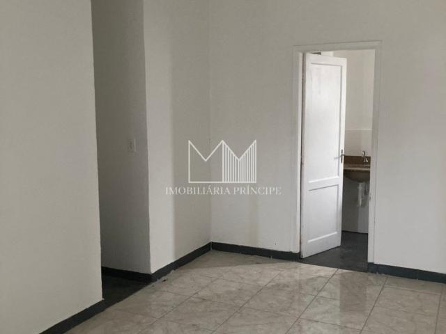 Apartamento para Aluguel com 1 quartos por R$ 2.000