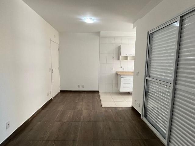Apartamento para Aluguel com 1 quartos por R$ 2.200
