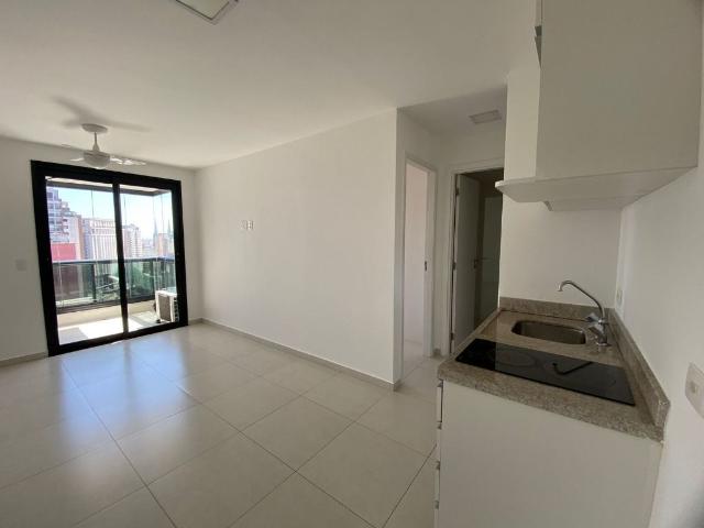 Apartamento para Aluguel com 1 quartos por R$ 3.000