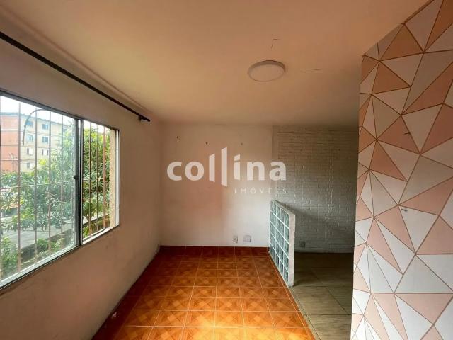 Apartamento para Aluguel com 2 quartos, 46 m² por R$ 800