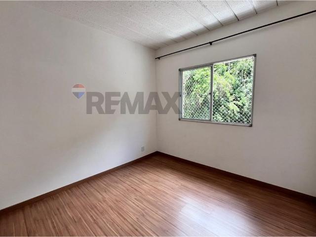 Apartamento para Aluguel com 2 quartos, 52 m² por R$ 1.300