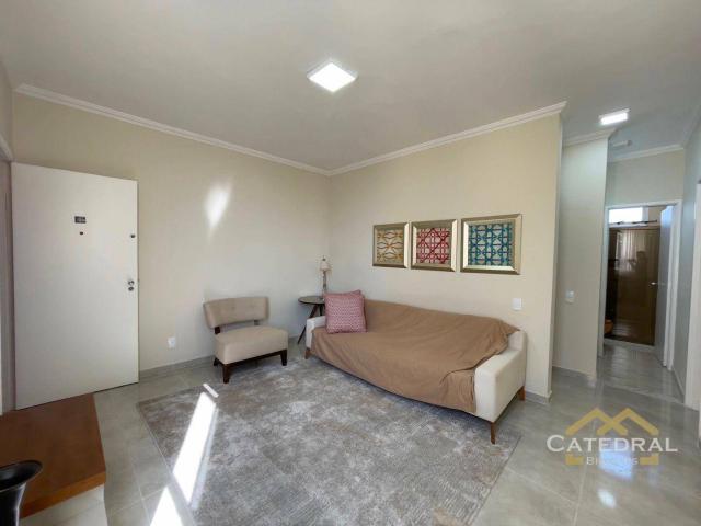 Apartamento para Aluguel com 2 quartos, 57 m² por R$ 2.800