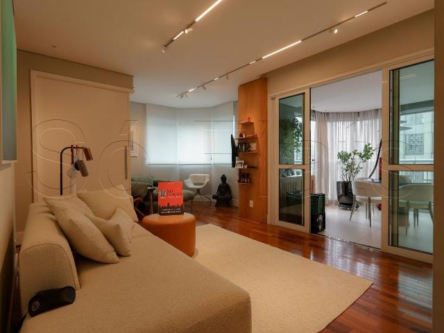 Apartamento para Aluguel com 2 quartos, 59 m² por R$ 14.100