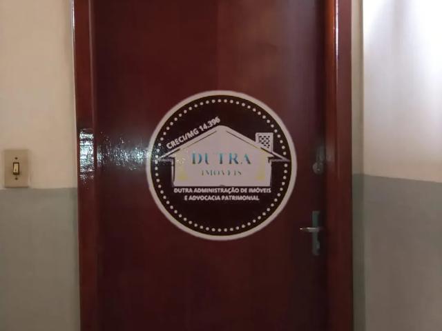 Apartamento para Aluguel com 2 quartos, 67 m² por R$ 700