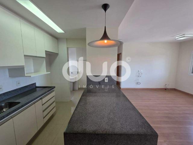 Apartamento para Aluguel com 2 quartos, 64 m² por R$ 1.800