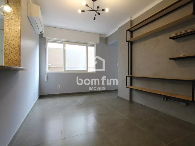 Apartamento para Aluguel com 2 quartos, 65 m² por R$ 2.500