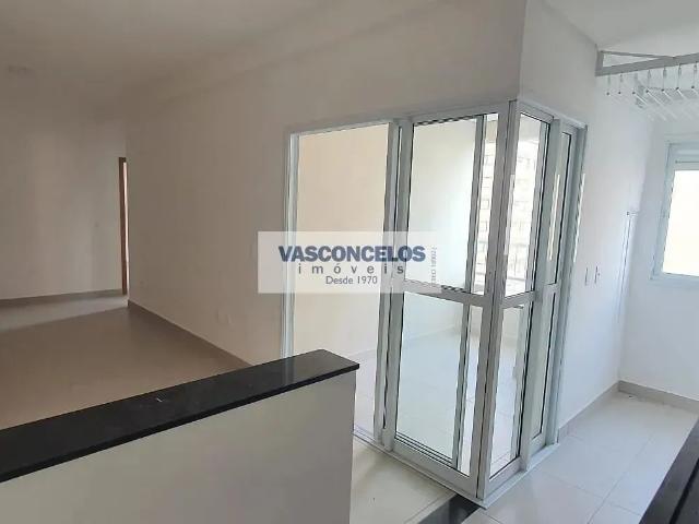 Apartamento para Aluguel com 2 quartos, 65 m² por R$ 2.900