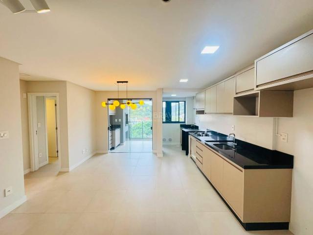 Apartamento para Aluguel com 2 quartos, 65 m² por R$ 4.300