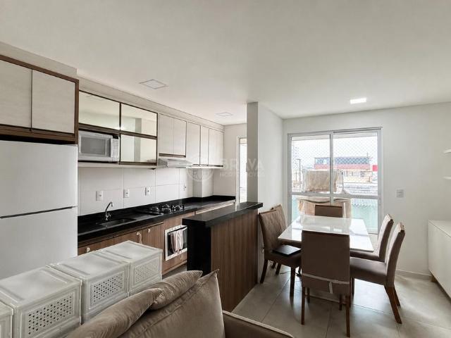 Apartamento para Aluguel com 2 quartos, 66 m² por R$ 2.500