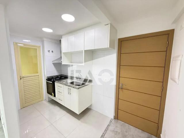 Apartamento para Aluguel com 2 quartos, 66 m² por R$ 4.200