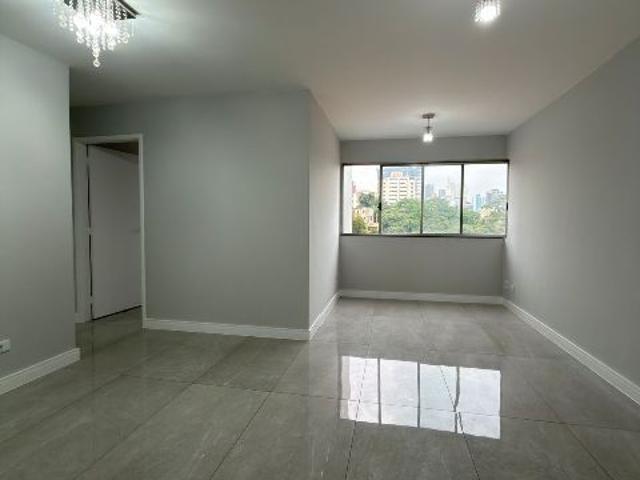 Apartamento para Aluguel com 2 quartos, 68 m² por R$ 2.800