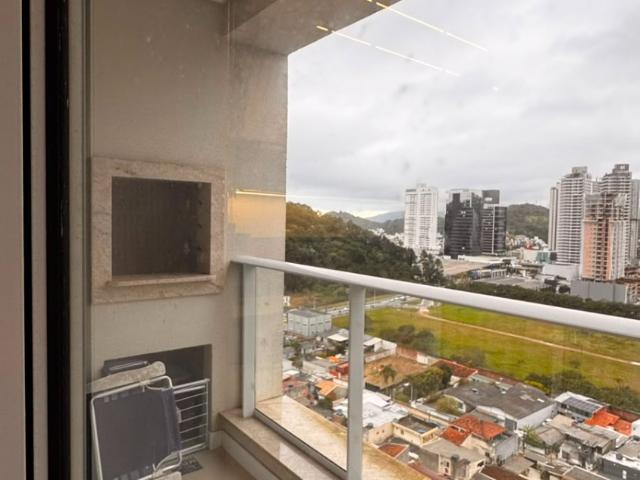 Apartamento para Aluguel com 2 quartos, 68 m² por R$ 5.600