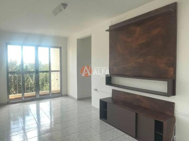 Apartamento para Aluguel com 2 quartos, 69 m² por R$ 2.200