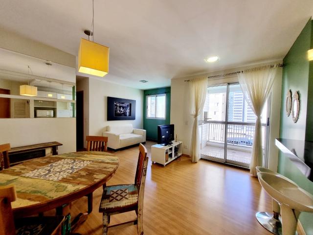 Apartamento para Aluguel com 2 quartos, 69 m² por R$ 3.000