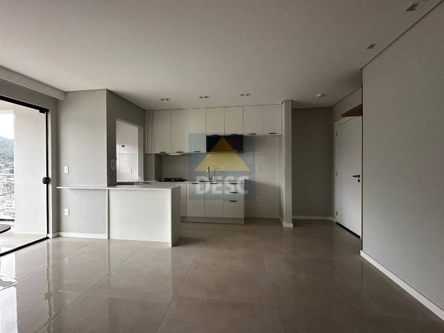 Apartamento para Aluguel com 2 quartos, 73 m² por R$ 4.950