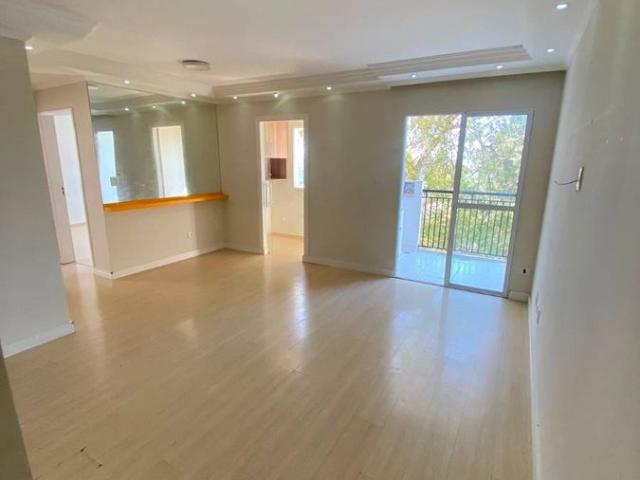 Apartamento para Aluguel com 2 quartos, 70 m² por R$ 2.475