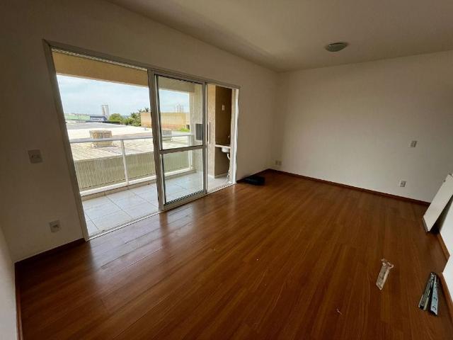 Apartamento para Aluguel com 2 quartos, 70 m² por R$ 2.700