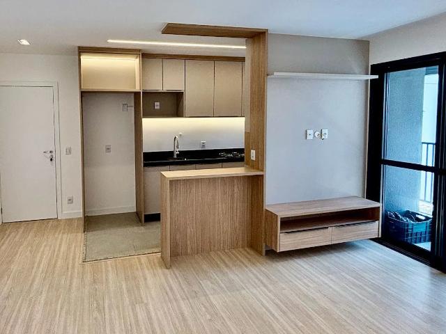 Apartamento para Aluguel com 2 quartos, 70 m² por R$ 3.800