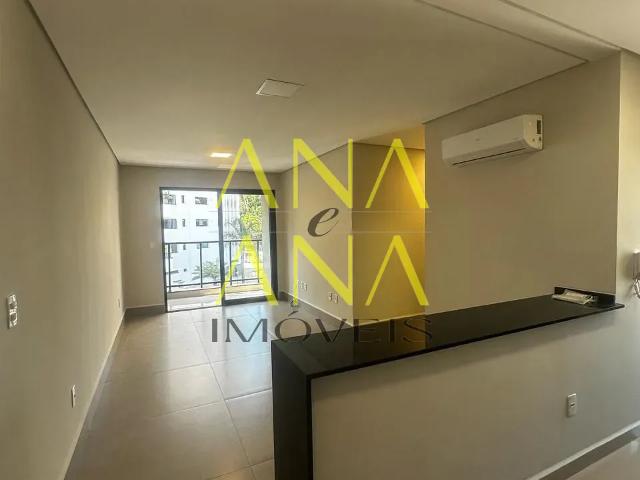 Apartamento para Aluguel com 2 quartos, 70 m² por R$ 4.800