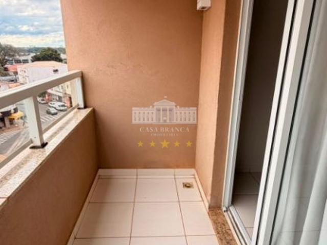 Apartamento para Aluguel com 2 quartos, 71 m² por R$ 1.700