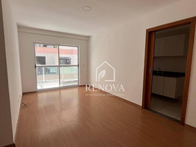 Apartamento para Aluguel com 2 quartos, 71 m² por R$ 2.200
