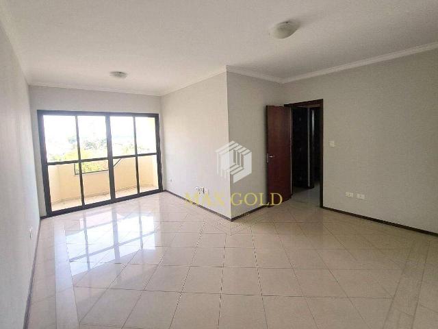 Apartamento para Aluguel com 2 quartos, 72 m² por R$ 1.400