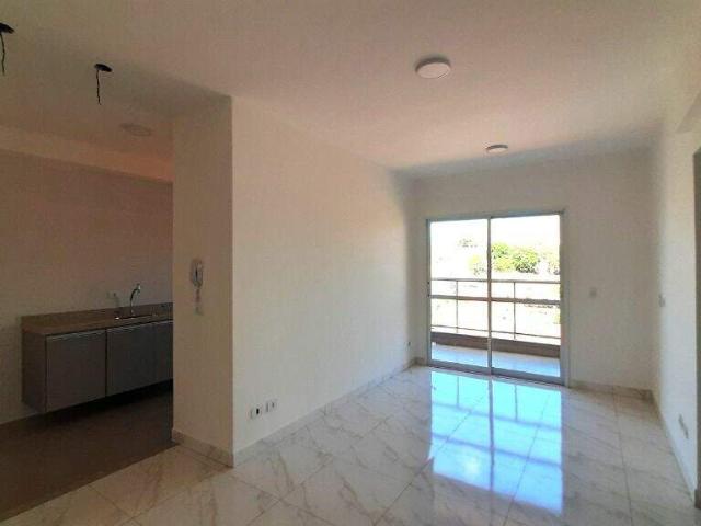 Apartamento para Aluguel com 2 quartos, 72 m² por R$ 2.800