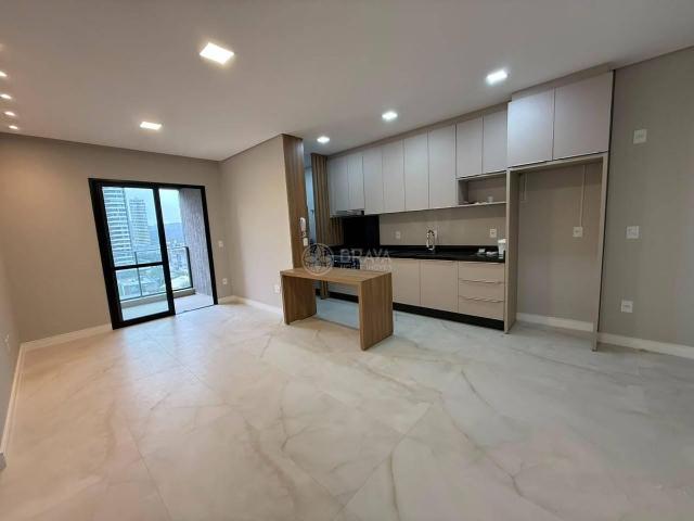 Apartamento para Aluguel com 2 quartos, 74 m² por R$ 6.000