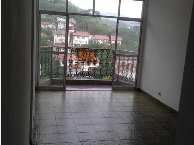 Apartamento para Aluguel com 2 quartos, 78 m² por R$ 2.000